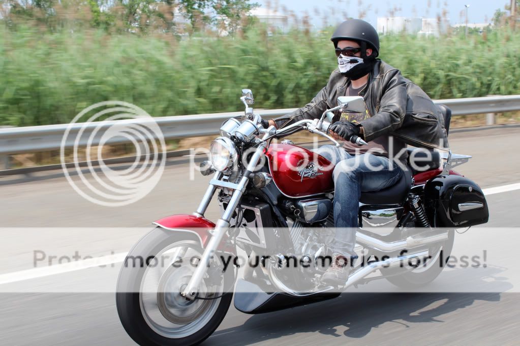 Pictures of my customized 95 VF750C Magna - V4MuscleBike.com